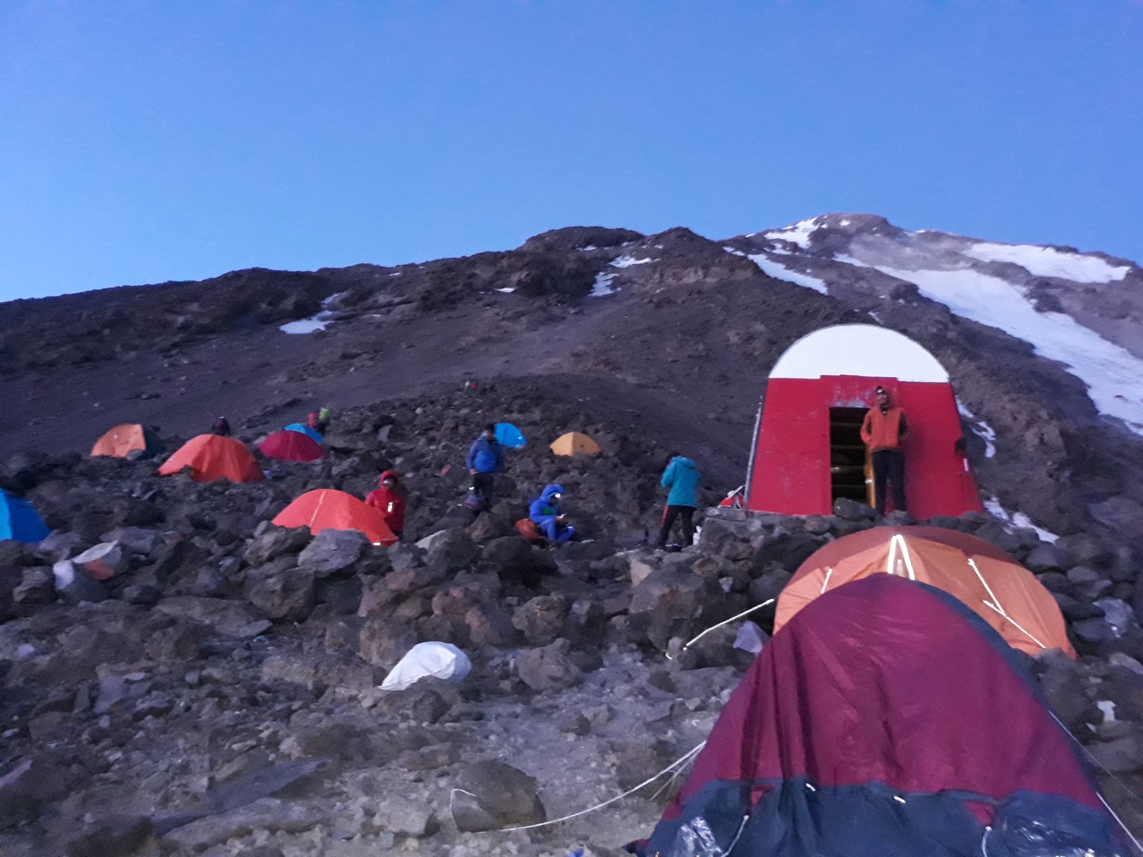 Mount Damavend trekking tours İran